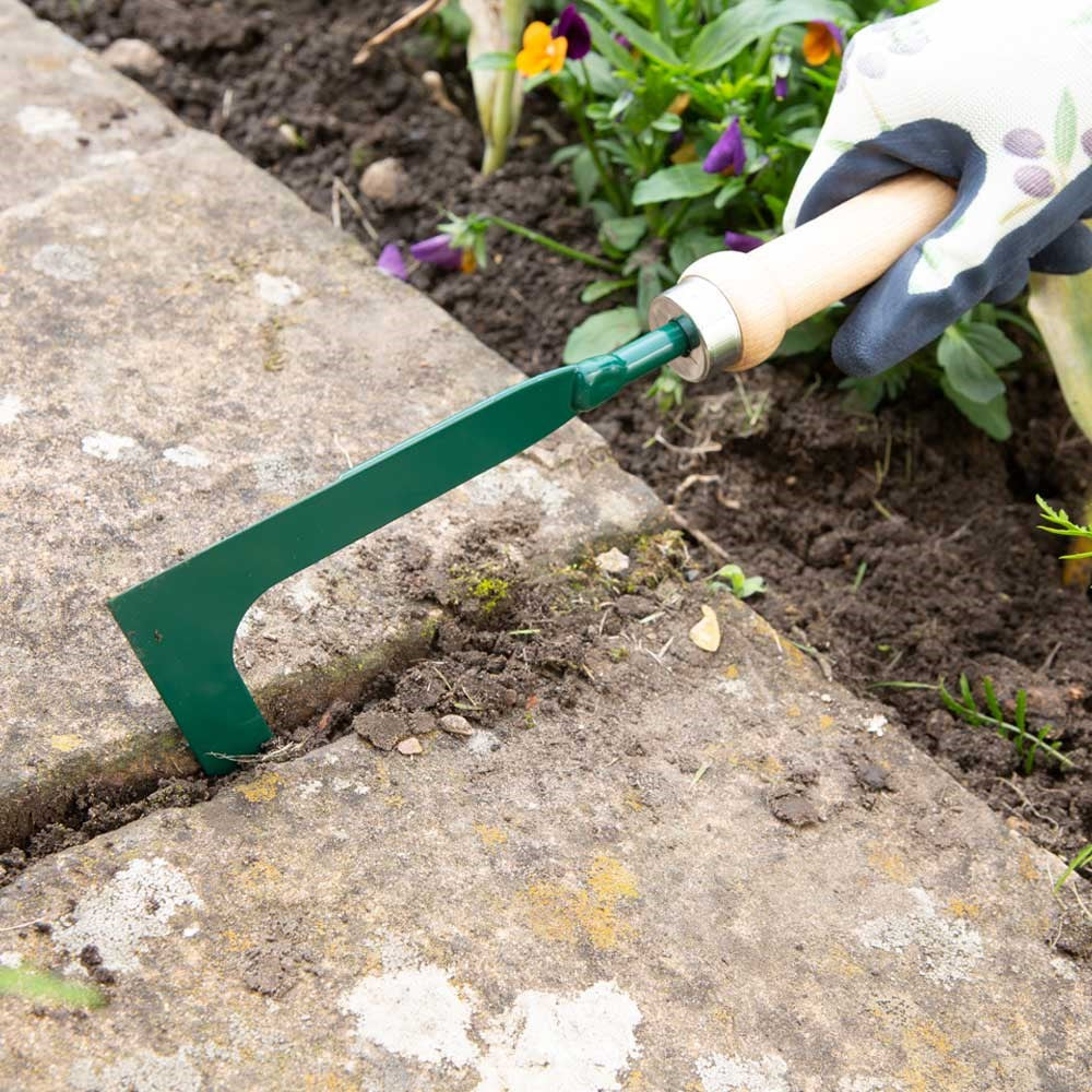 Carbon Steel Patio Scraper – Smiths Garden Centre